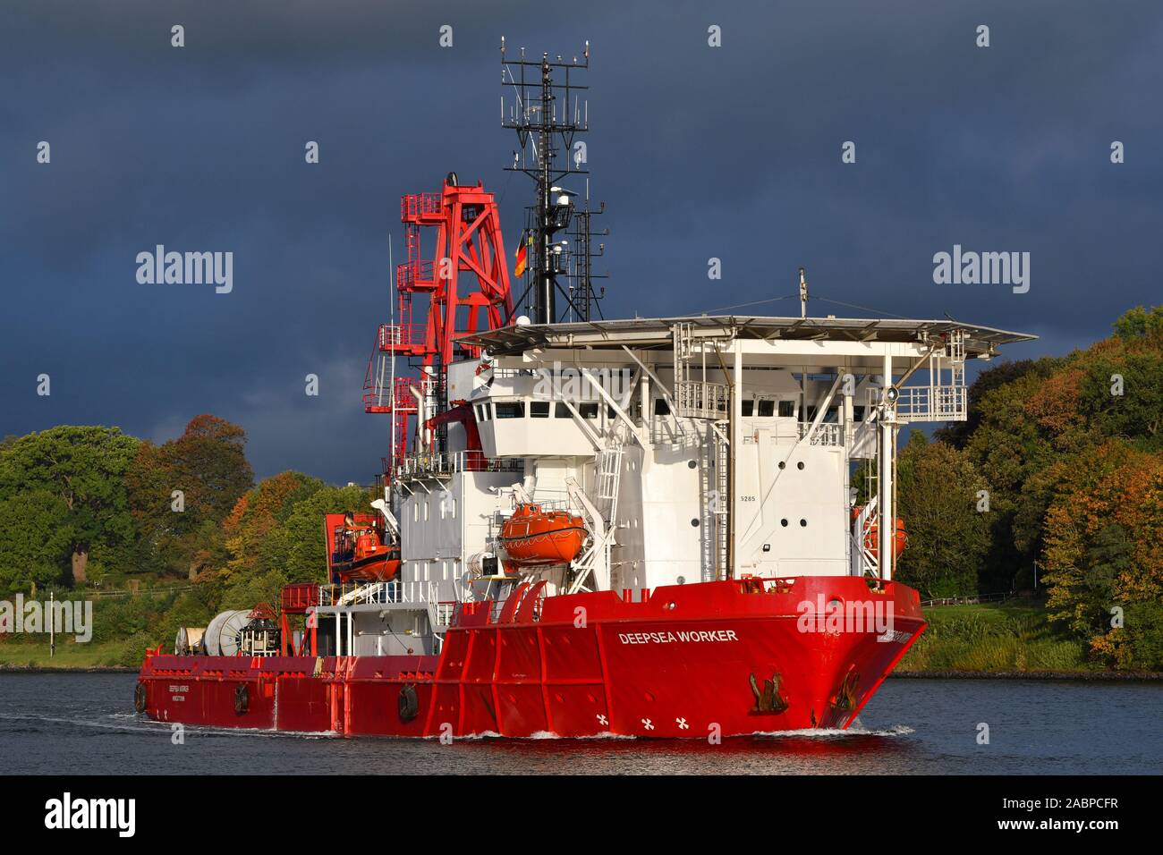 Deepsea hi-res stock photography and images - Alamy
