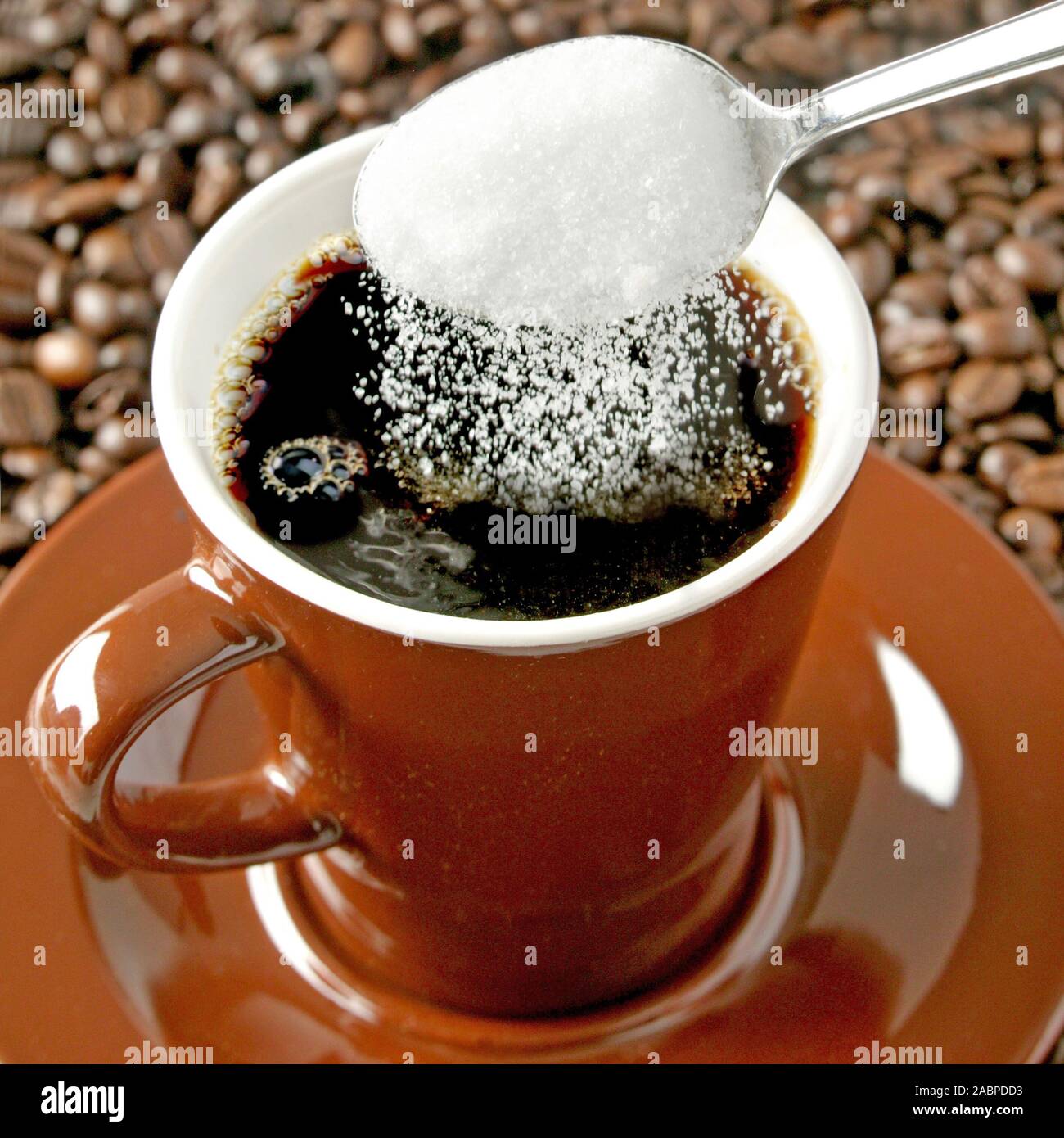 Zucker im kaffee hi-res stock photography and images - Alamy