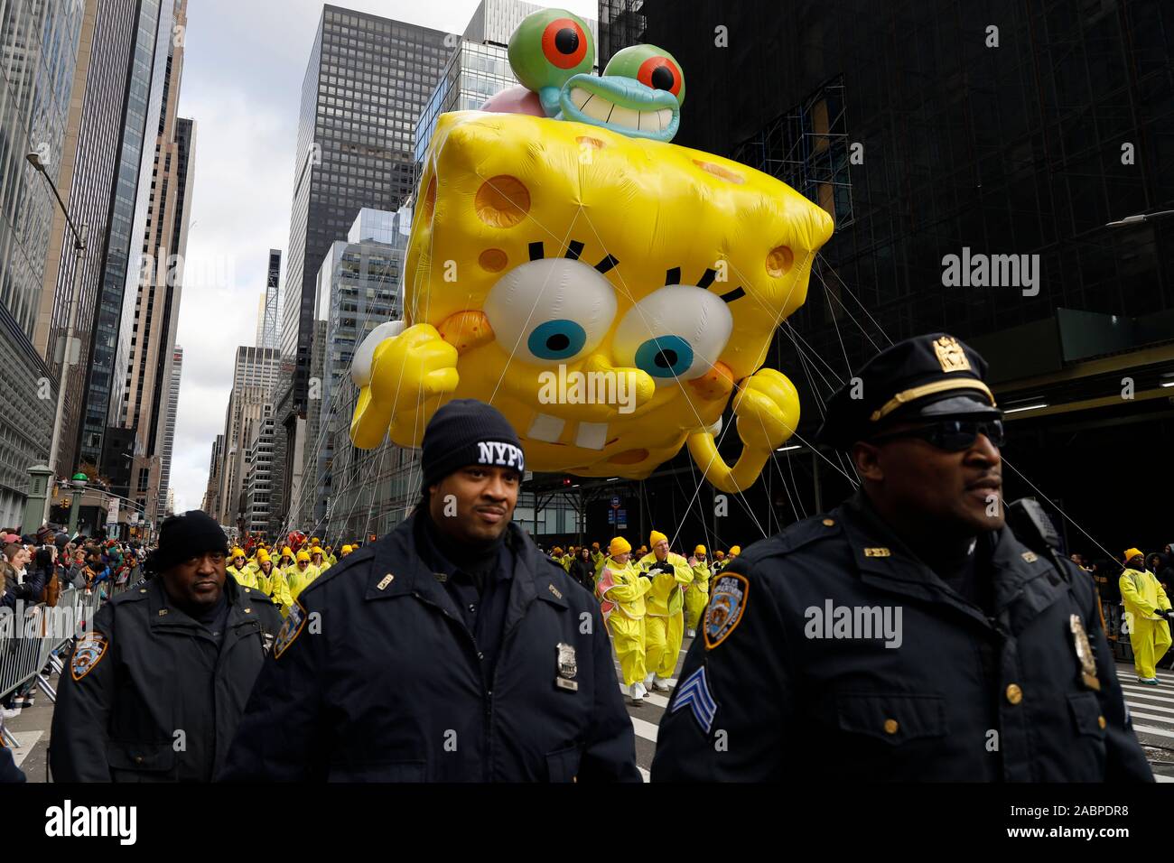 New York, USA. 28th Nov, 2019. The balloon of SpongeBob Squarepants and ...
