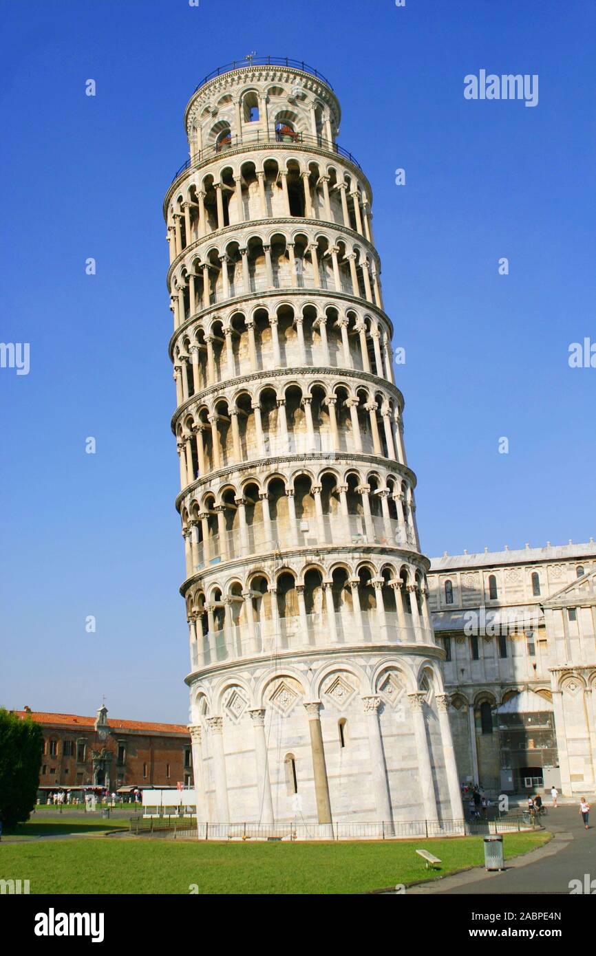 Der schiefe Turm von Pisa Stock Photo - Alamy