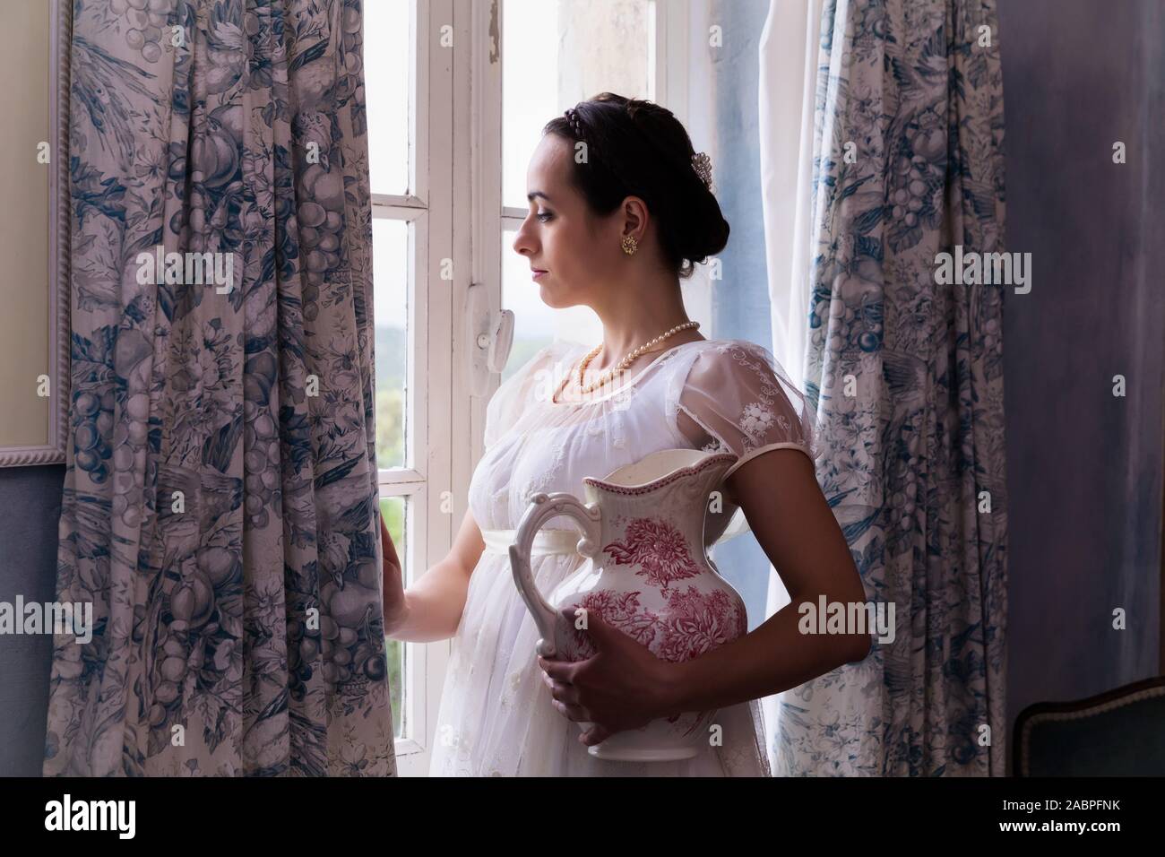 Regency costume hi-res stock photography and images - Alamy