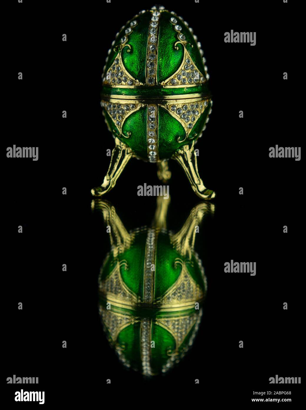 Faberge style egg hi-res stock photography and images - Alamy