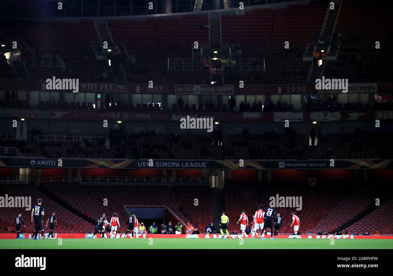 The emirates stadium empty hi-res stock photography and images - Alamy