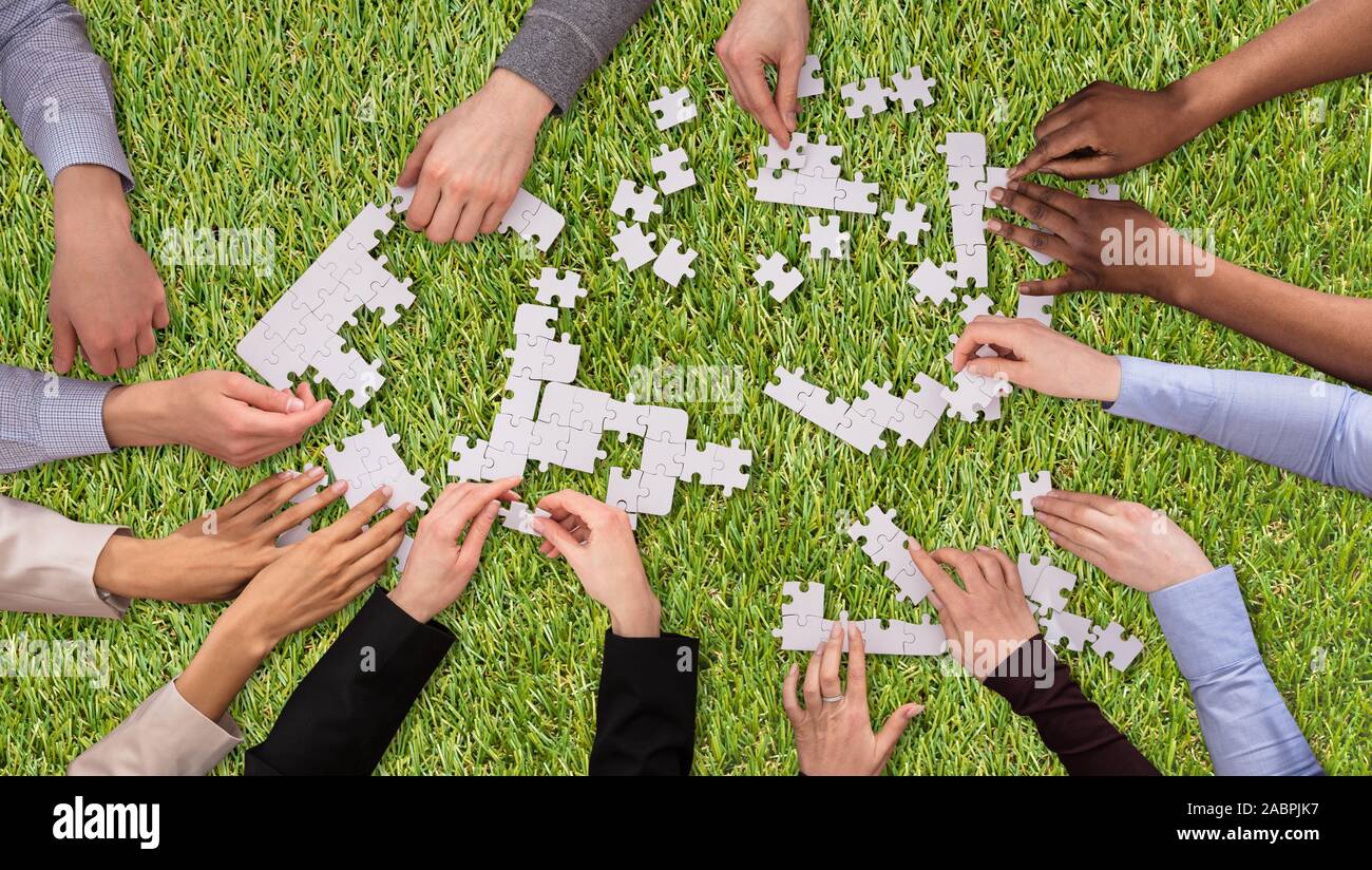 Group thinking hi-res stock photography and images - Alamy