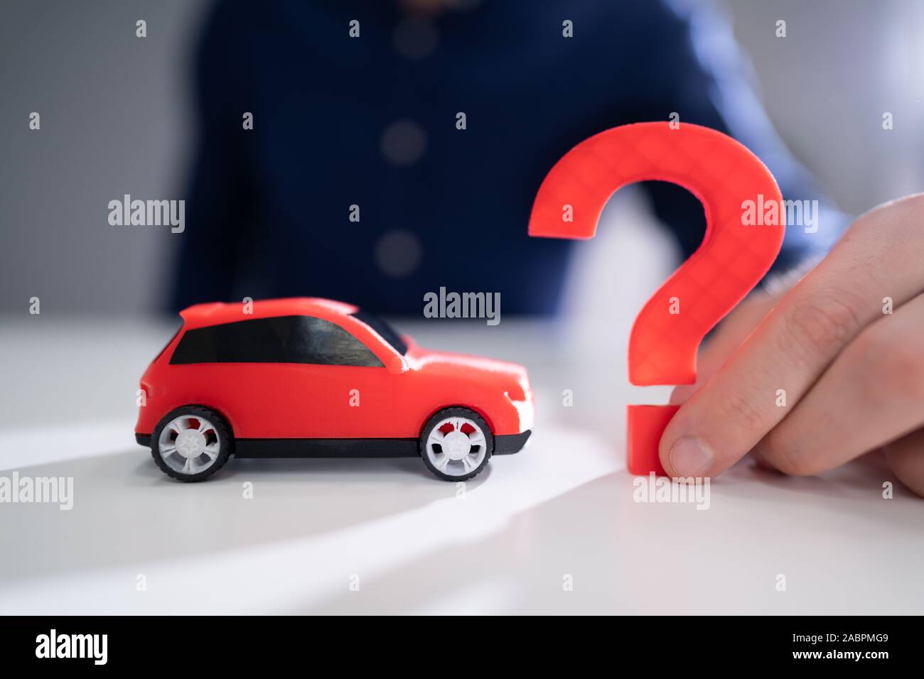 Male hand holding car icon hi-res stock photography and images - Alamy