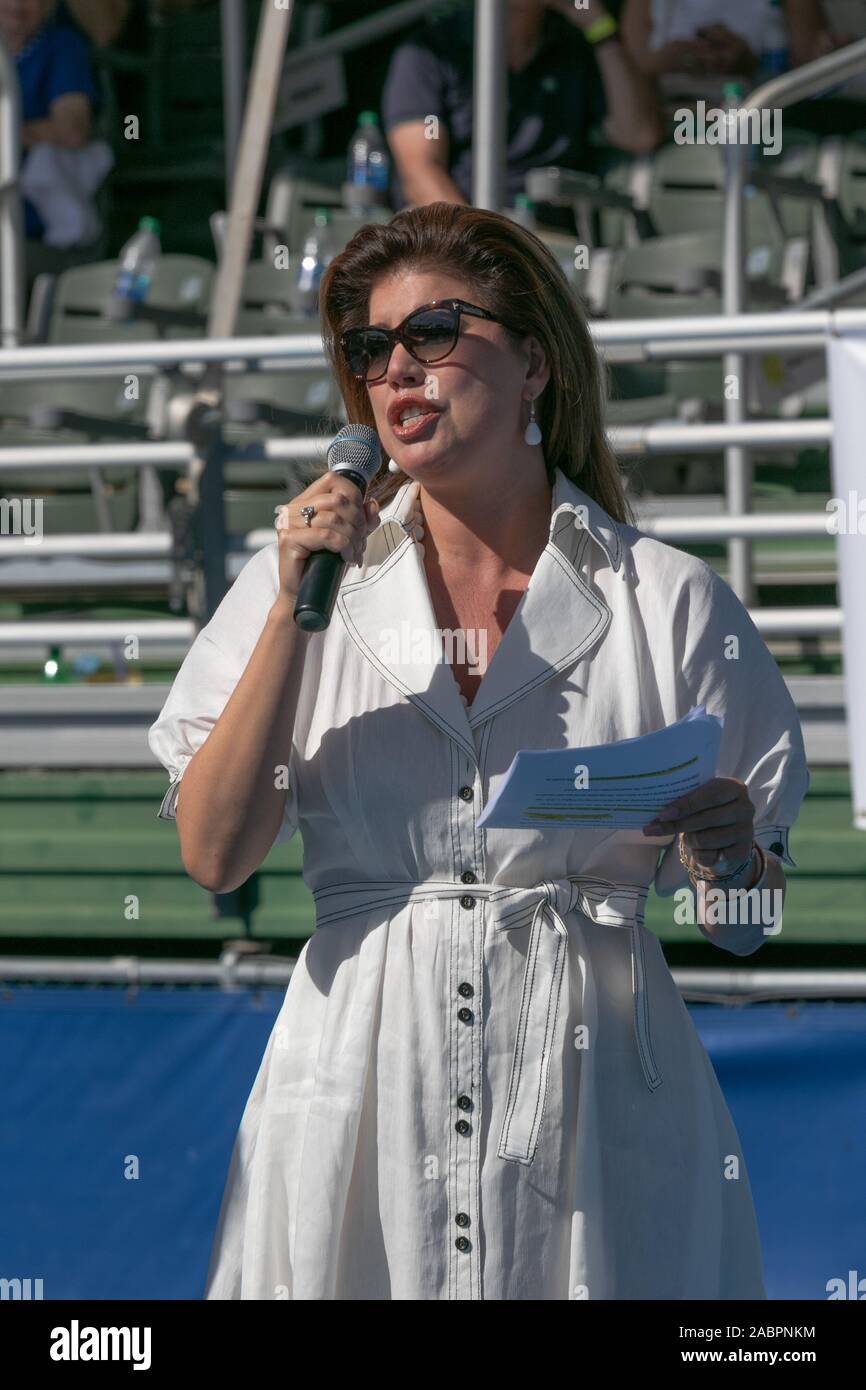 Mrs Tonya Thicke (wife of the late Alan Thicke) addressing the patrons ...