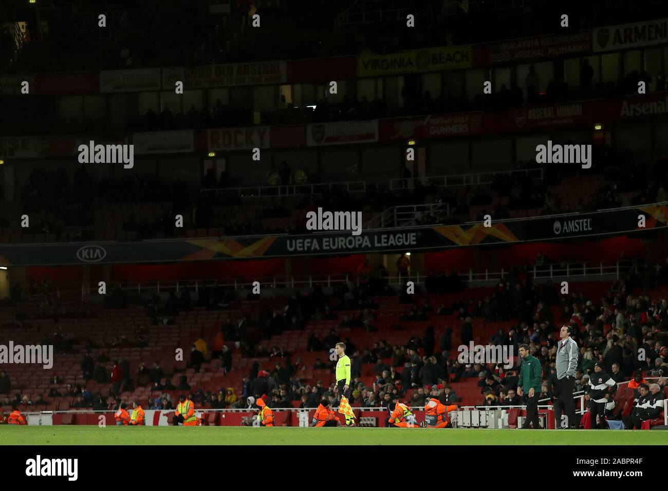 Empty football stadium arsenal hi-res stock photography and images - Alamy