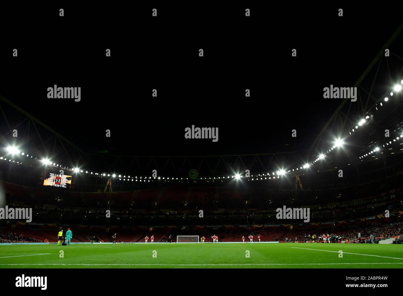 Empty football stadium arsenal hi-res stock photography and images - Alamy