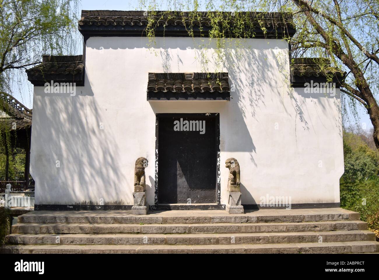 Traditional Chinese gate architecture, Hefei, Anhui province, China ...