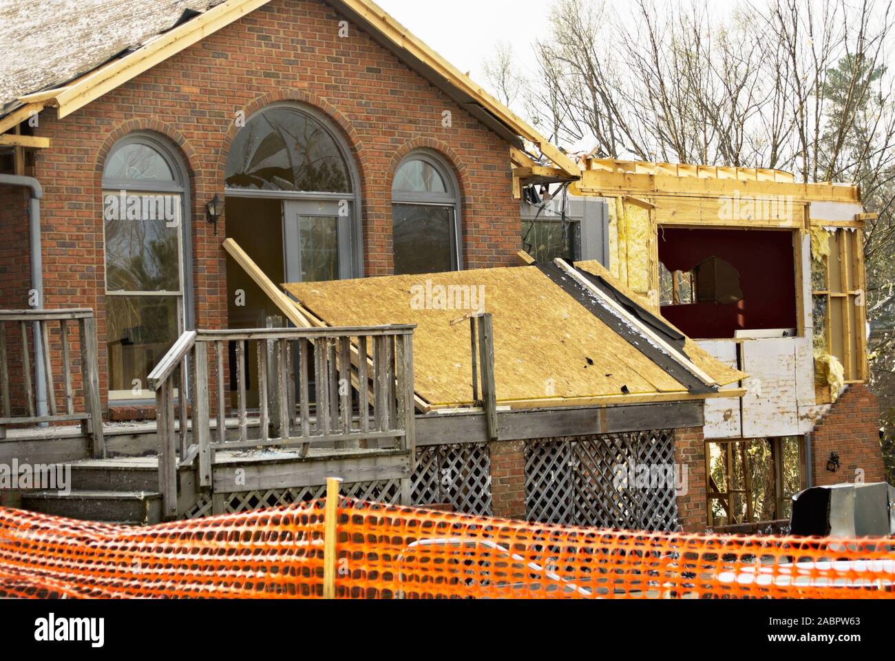 Tornado destroyed home improvement hi-res stock photography and images ...
