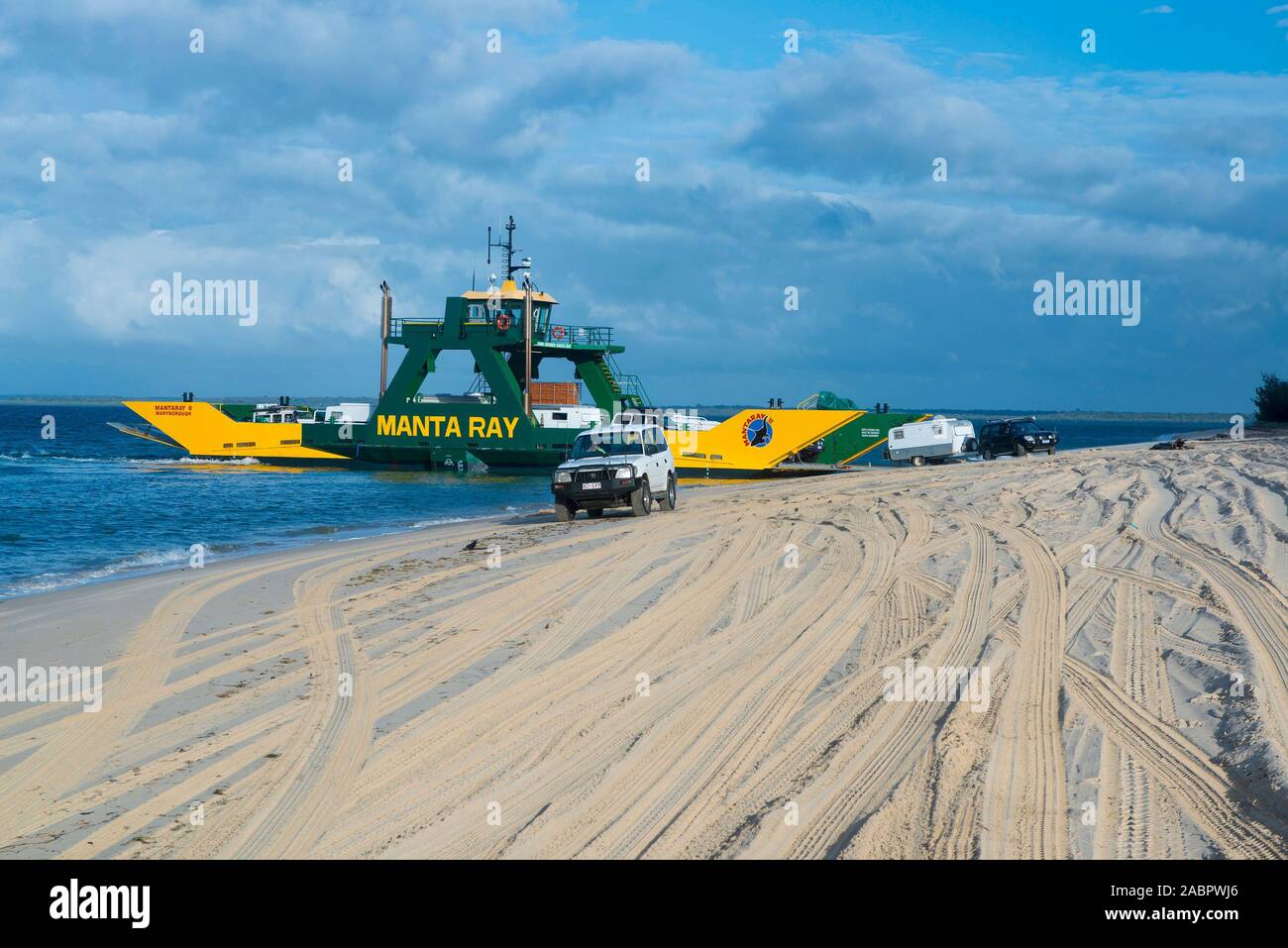 Car ferry unloading at Inskip Point, Fraser Island, Queensland ...