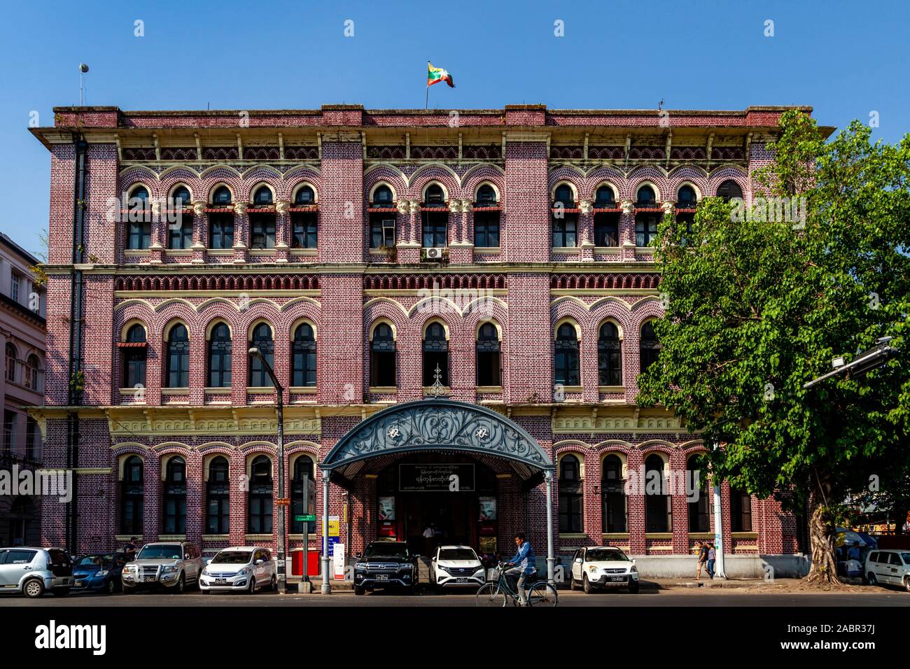 Well preserved red brick heritage building hi-res stock photography and ...
