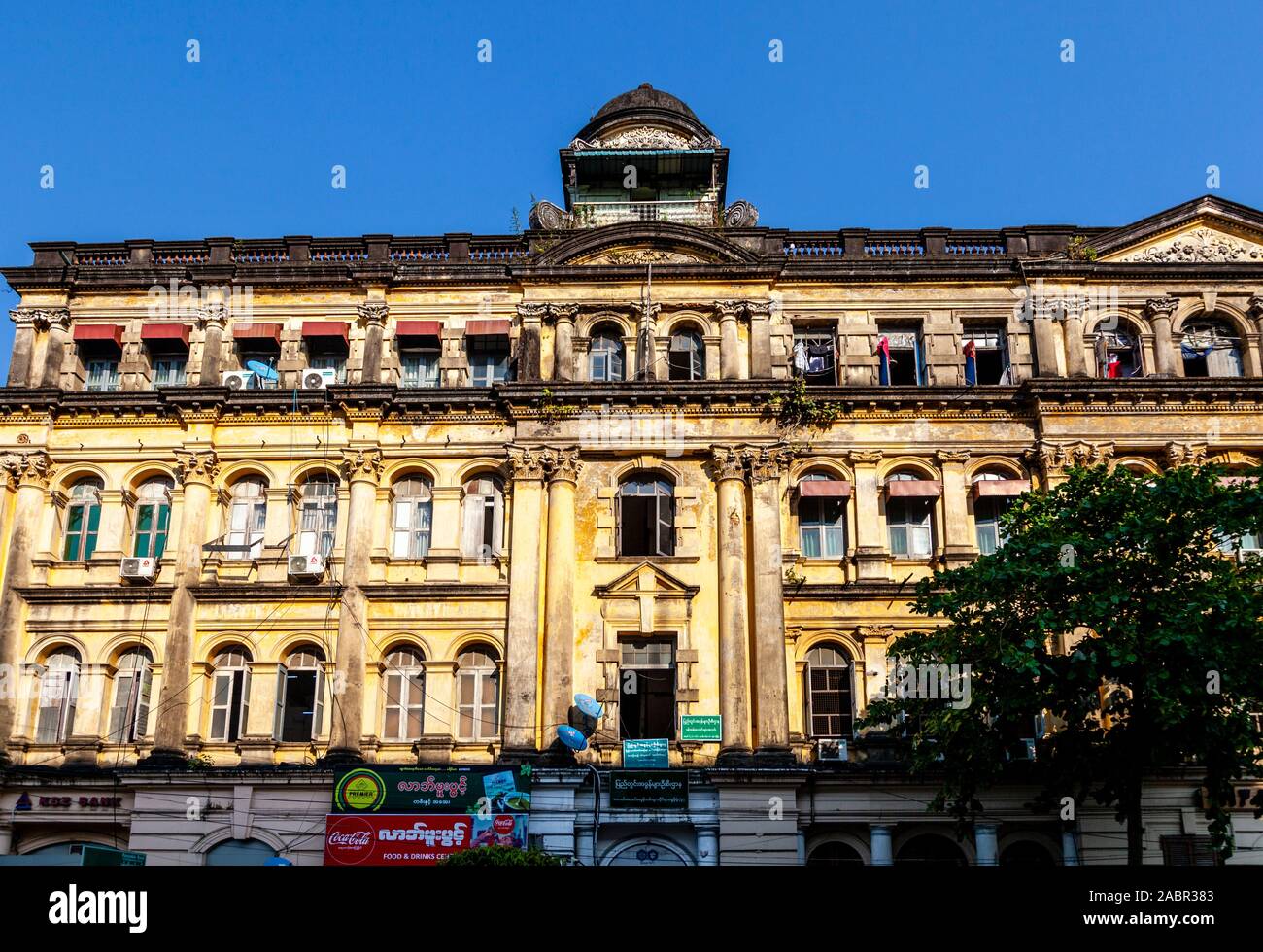 Yangon rangoon colonial building hi-res stock photography and images ...