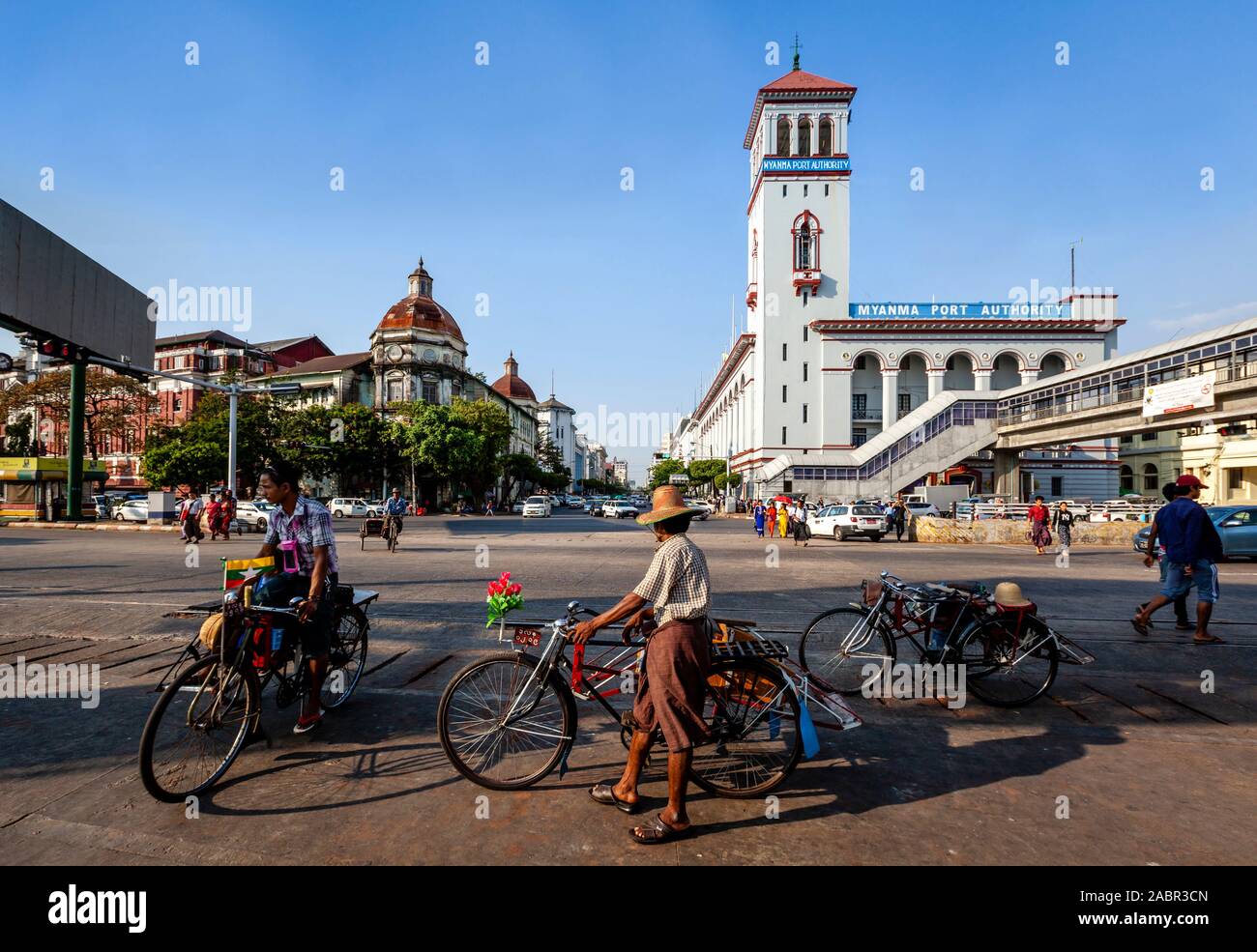 Myanmar taxi hi-res stock photography and images - Alamy