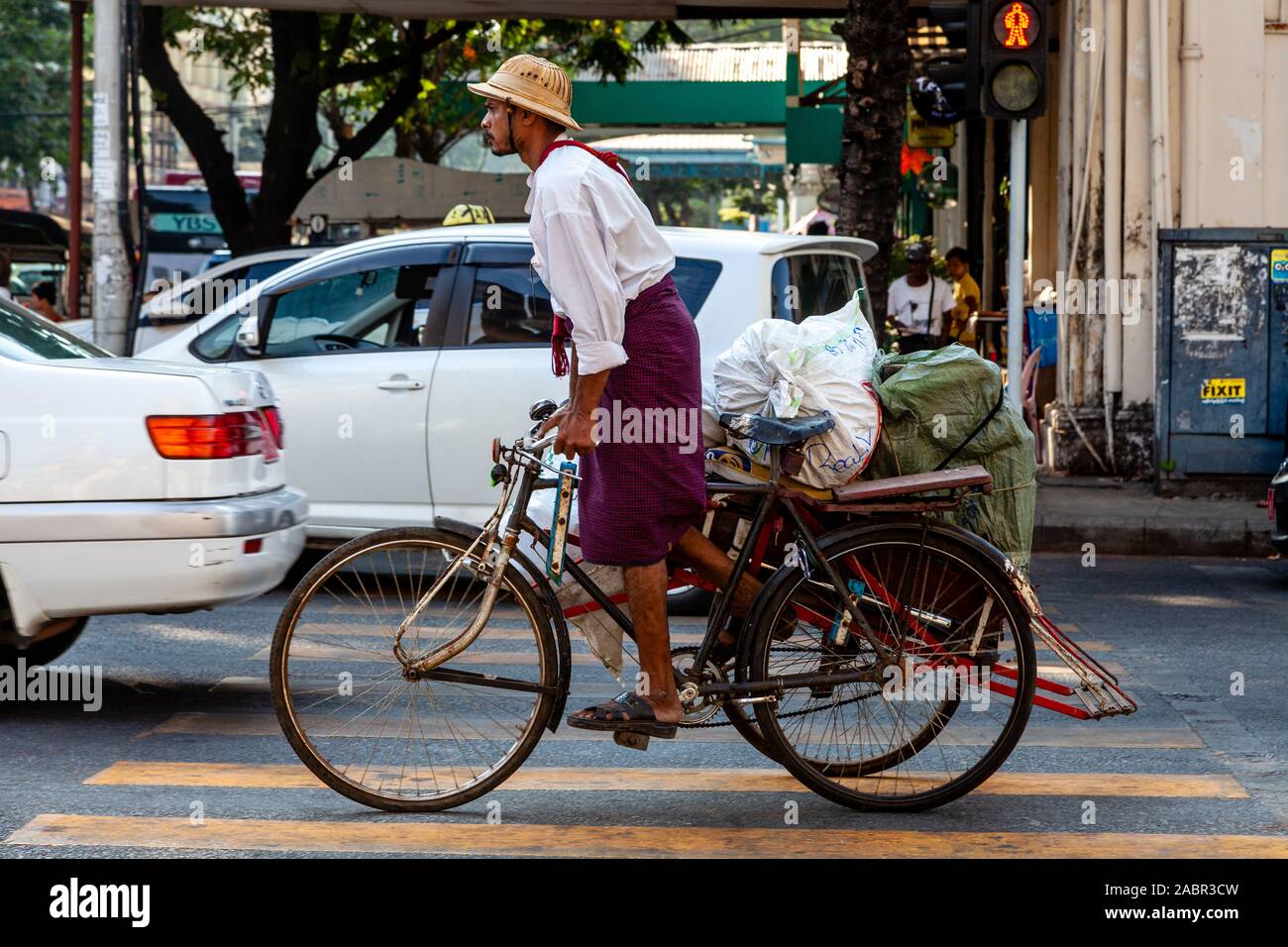 Traditional burmese taxi driver hi-res stock photography and images - Alamy