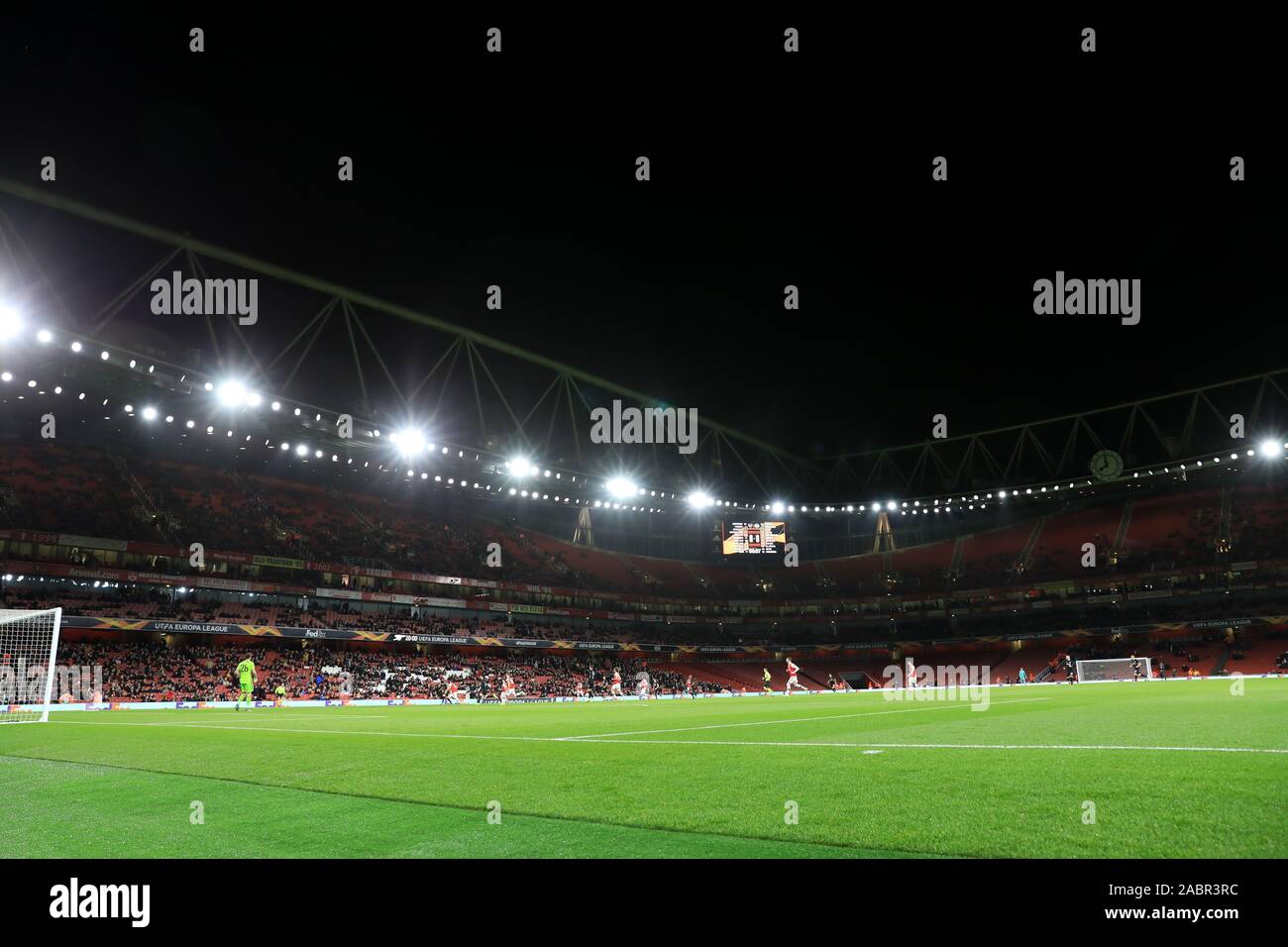 The emirates stadium empty hi-res stock photography and images - Alamy