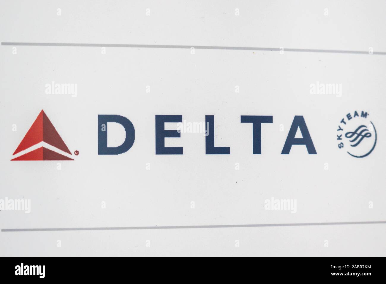 Delta airlines logo hi-res stock photography and images - Alamy