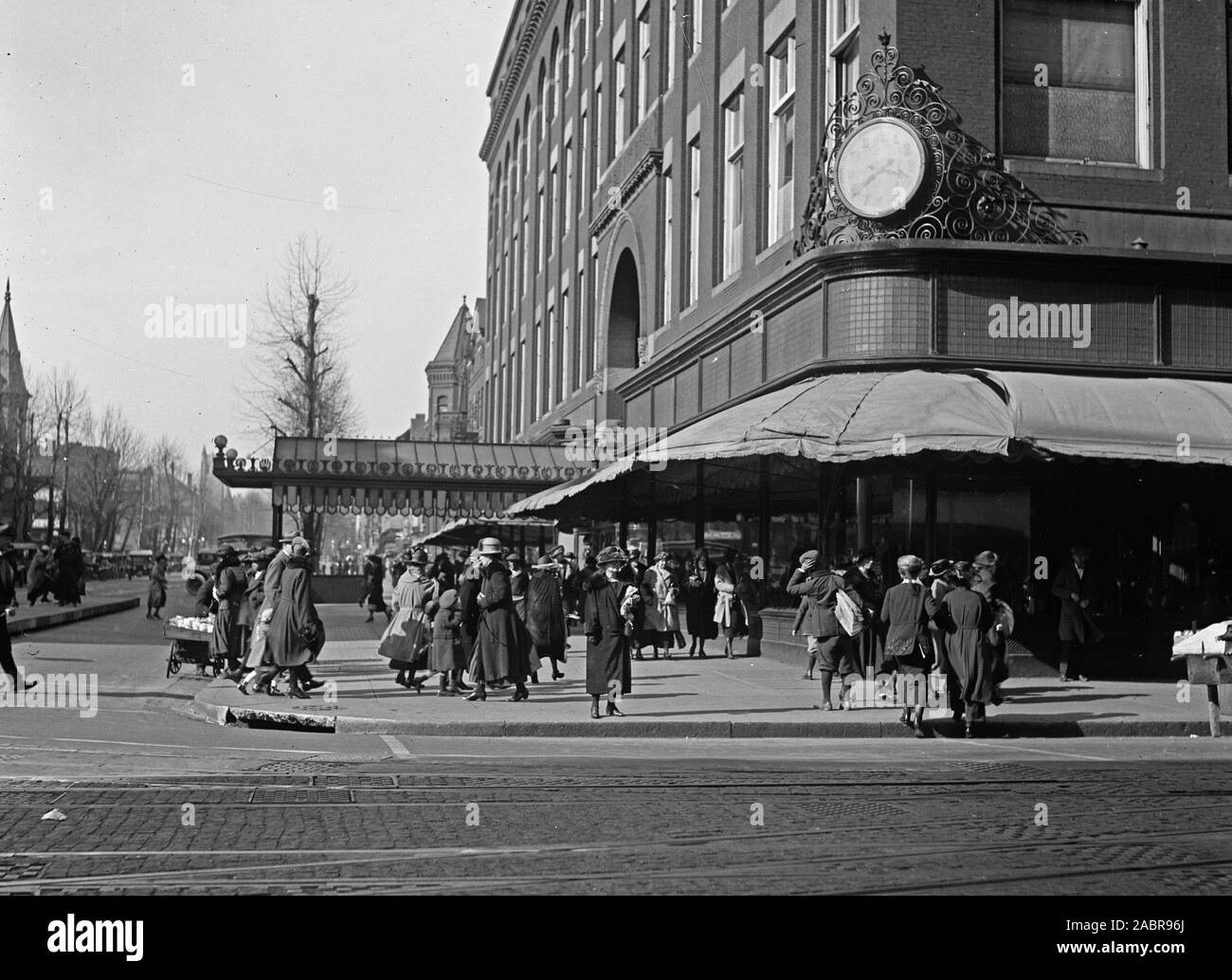 Street scene, Washington, D.C. ca. 1923 Stock Photo - Alamy Street scene, Washington, D.C. ca. 1923 Stock Photo - Alamy