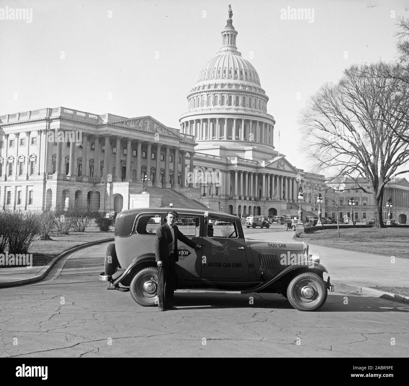 1930s taxi cab Black and White Stock Photos & Images - Alamy