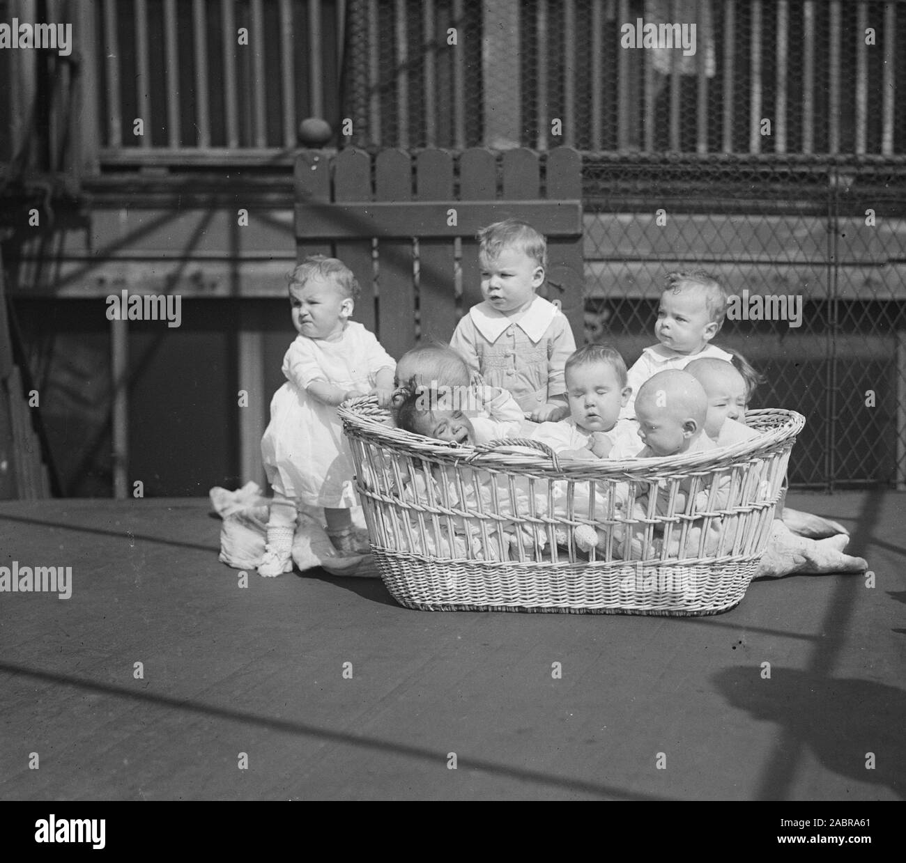 1920s babies hi-res stock photography and images - Alamy