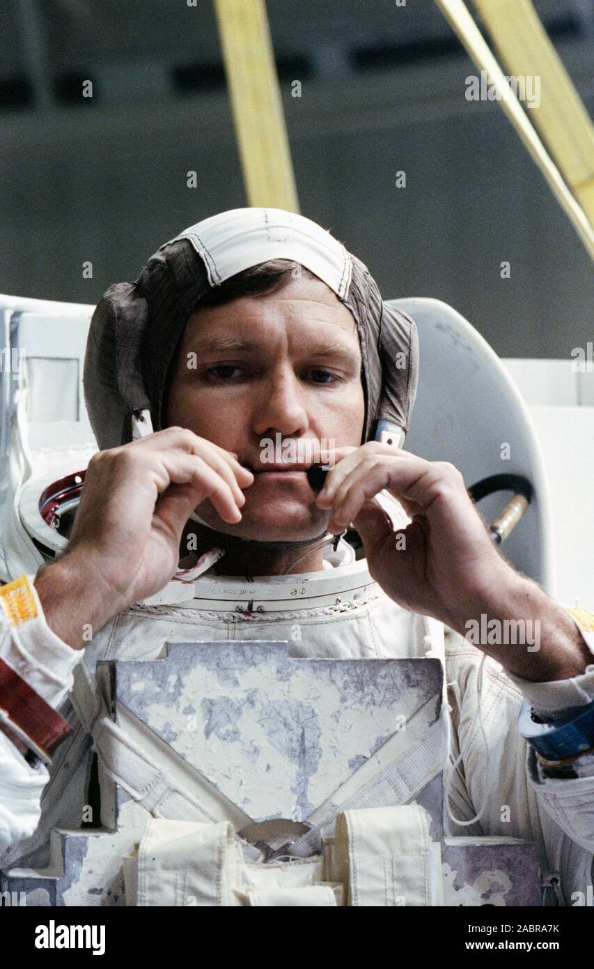 Aug 1990 hi-res stock photography and images - Alamy