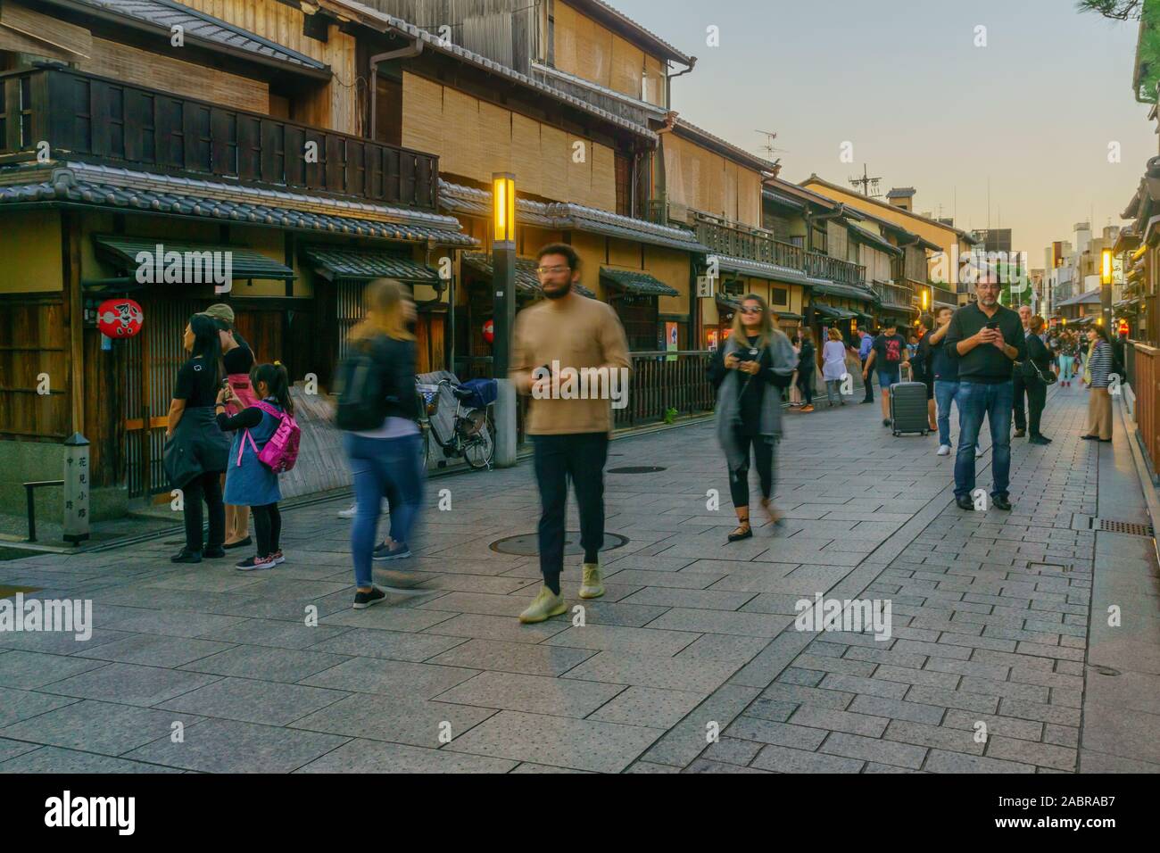 Urban street scene in kyoto hi-res stock photography and images - Alamy