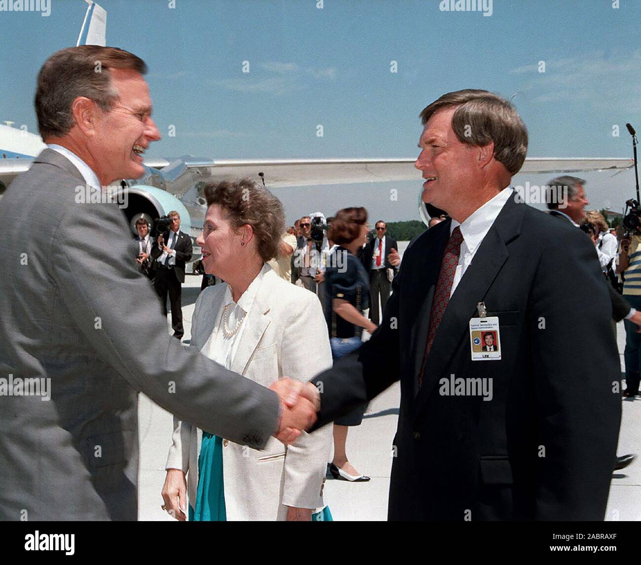 George bush 1990 hi-res stock photography and images - Alamy