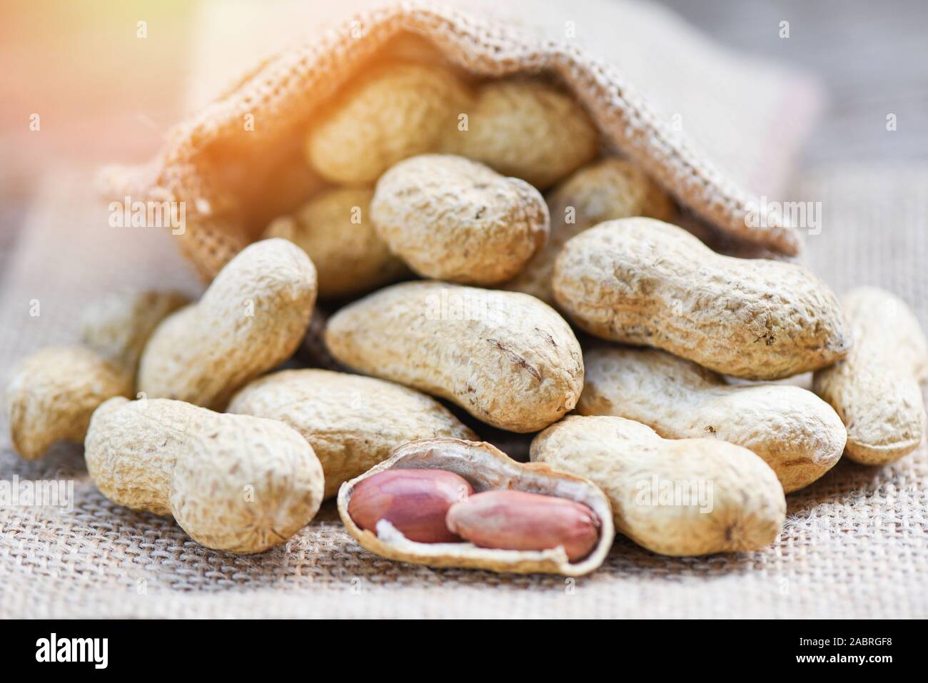 Roasted peanuts in shells hi-res stock photography and images - Alamy