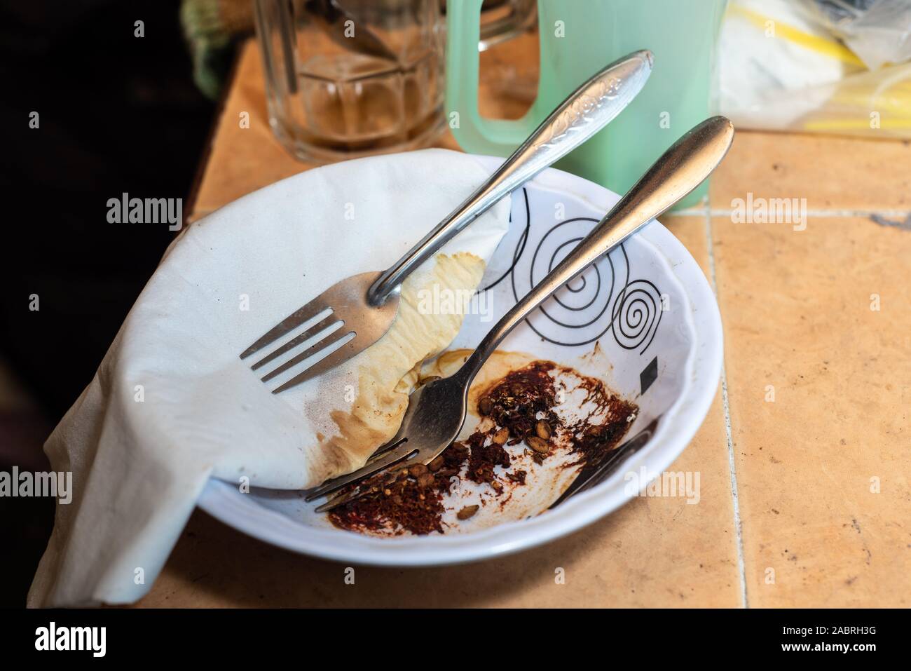 Unfinished meal at table hi-res stock photography and images - Alamy