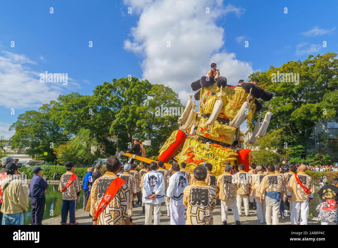 Mikoshi parade hi-res stock photography and images - Alamy