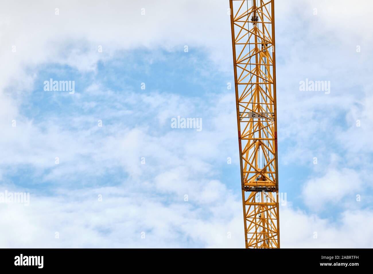 Crane arm hi-res stock photography and images - Alamy
