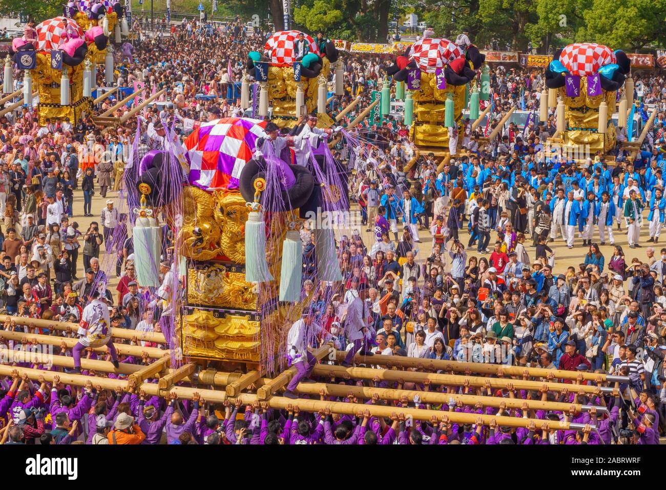Niihama, Japan - October 17, 2019: Men in traditional clothing lifting ...