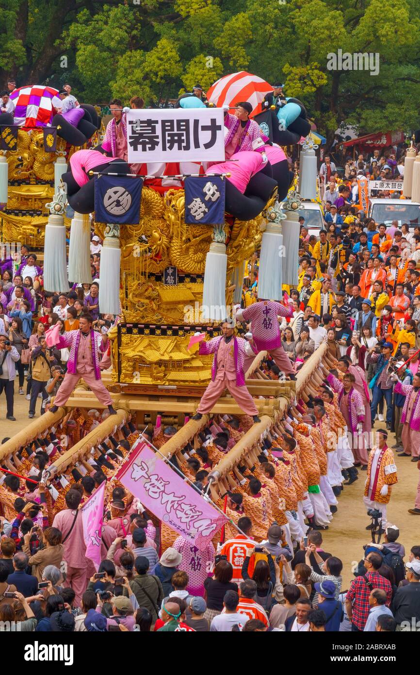 Niihama, Japan - October 17, 2019: Men in traditional clothing lifting ...