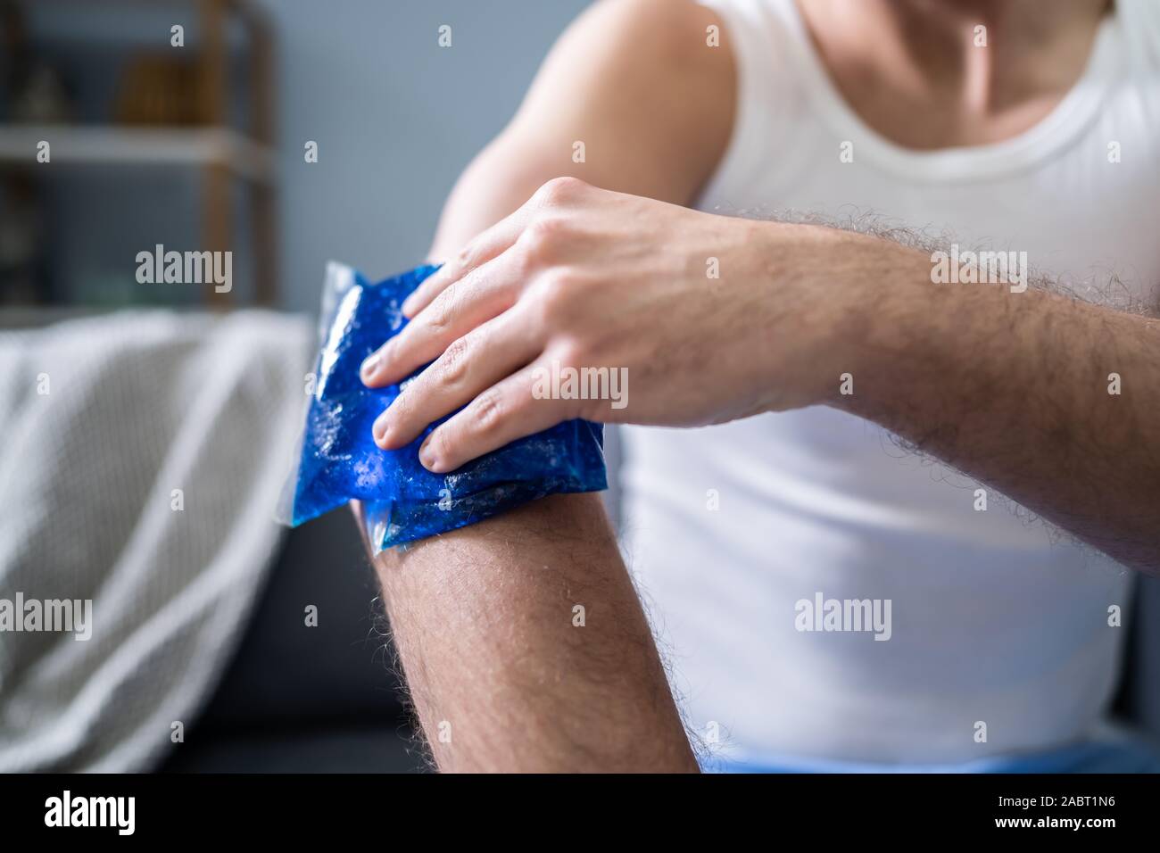 Arm pain gel hi-res stock photography and images - Alamy