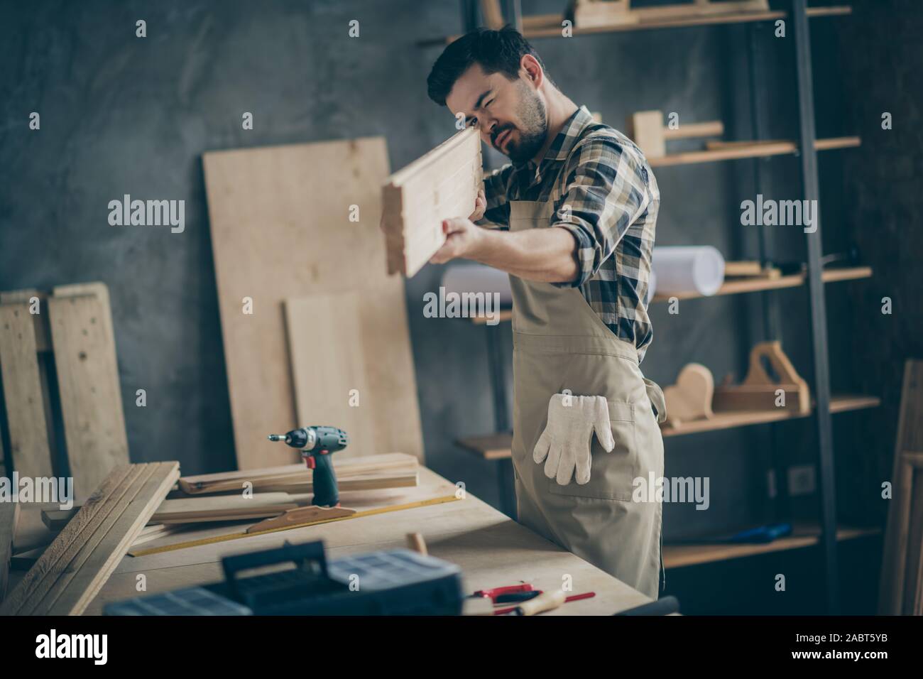 Portrait of his he nice attractive focused skilled hardworking guy ...