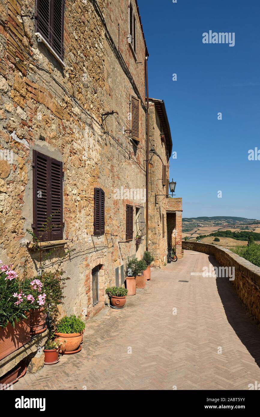 The historic centre and architecture of the UNESCO world heritage site ...