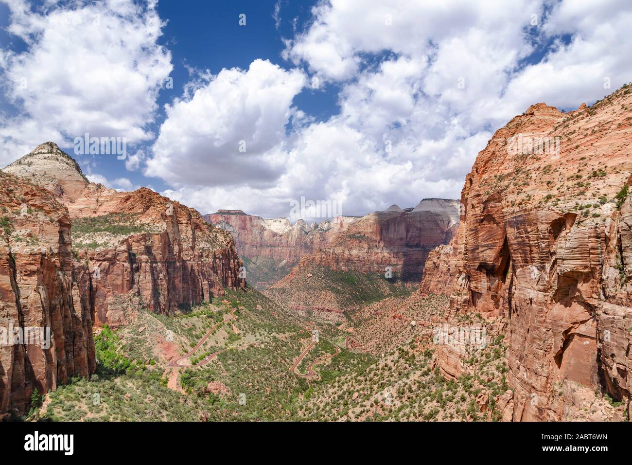 Canyon Overlook viewpoint in Zion National Park, Utah, USA Stock Photo ...