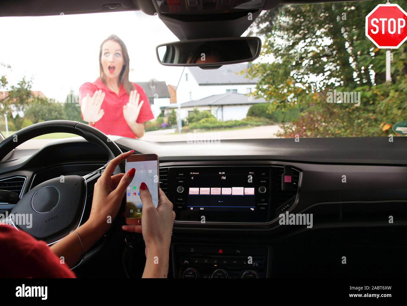 Distracted driver hi-res stock photography and images - Alamy