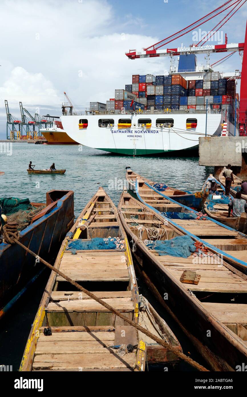 Lome container terminal hi-res stock photography and images - Alamy