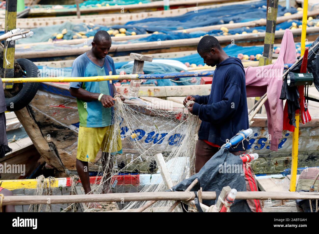 Bateau de pêche africain hi-res stock photography and images - Alamy