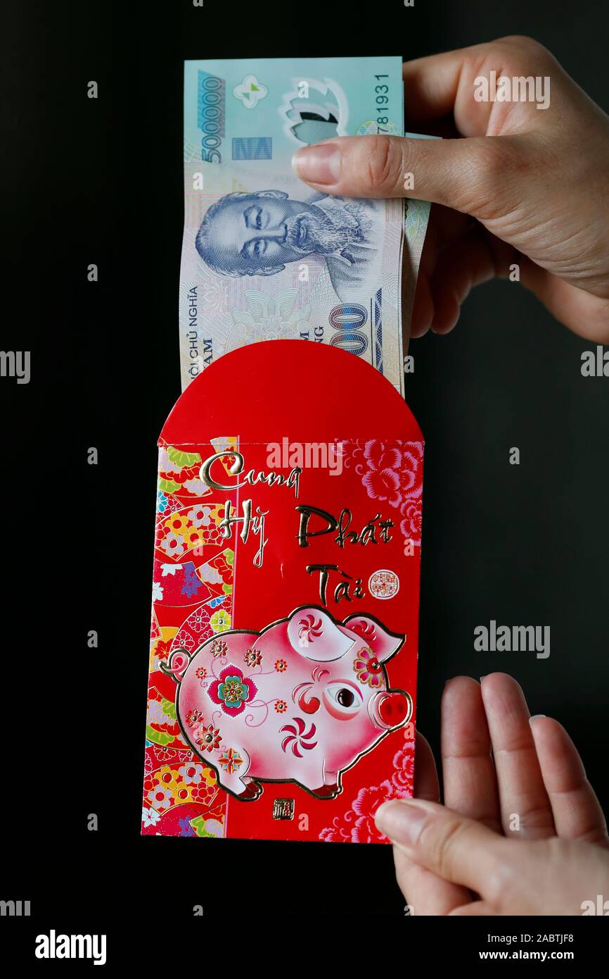 Vietnam tet envelope hi-res stock photography and images - Alamy