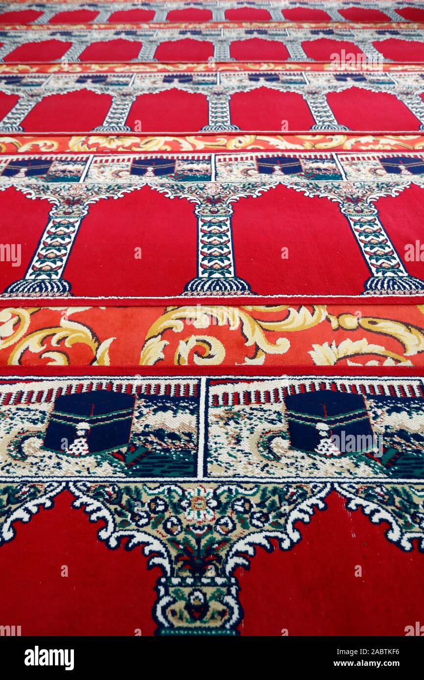 Islamic prayer rug in a mosque Stock Photo - Alamy