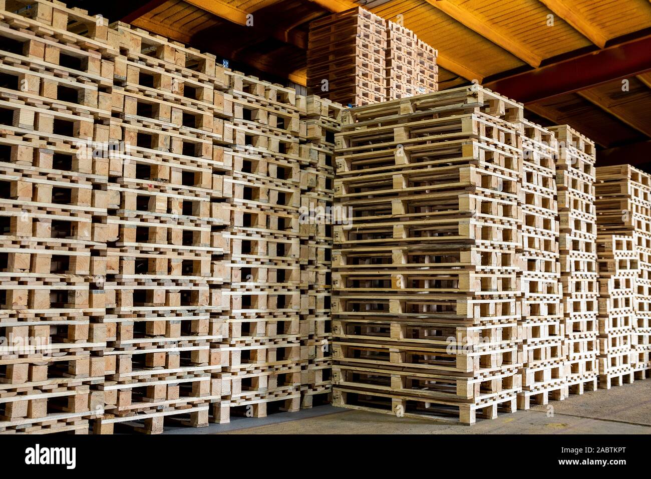 Logistic transport hi-res stock photography and images - Alamy