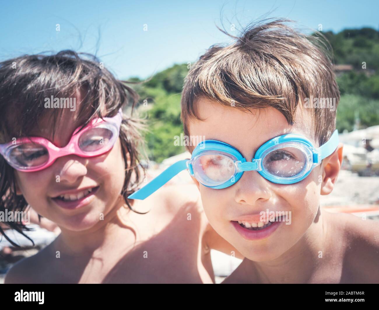 Kids laughing swim hi-res stock photography and images - Alamy