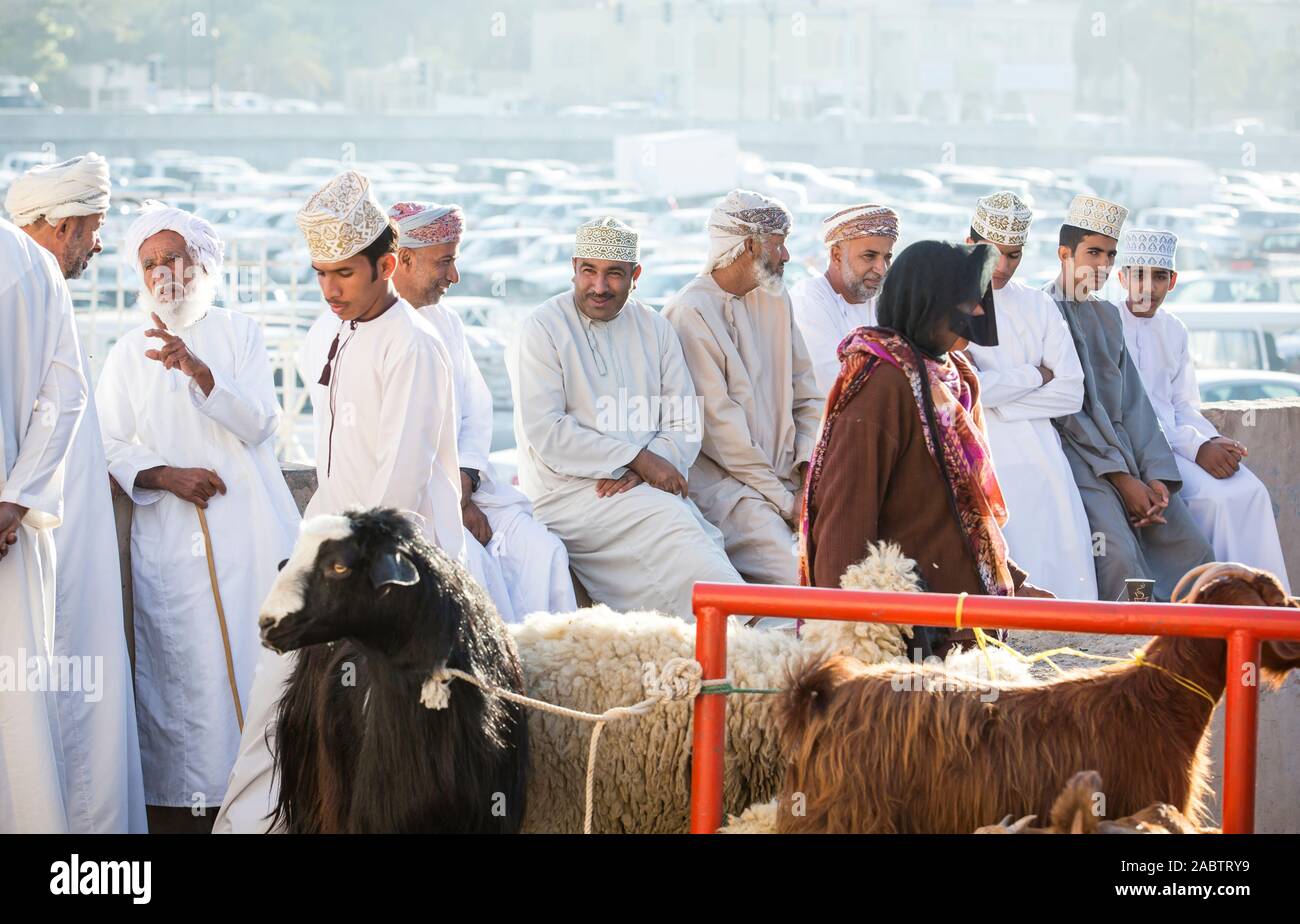 Omani burqa hi-res stock photography and images - Alamy