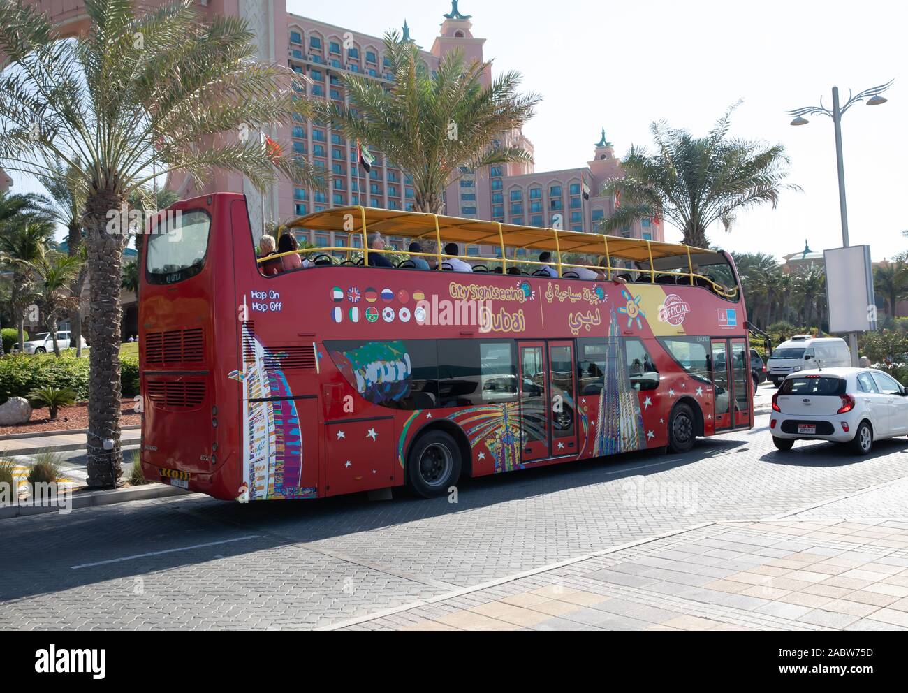 Atlantis hotel guest hi-res stock photography and images - Alamy
