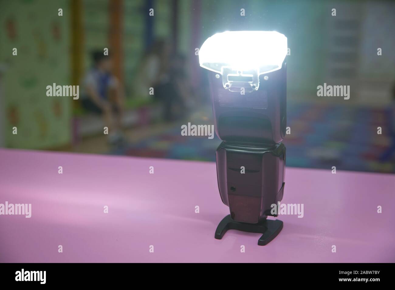 Nikon speedlight hi-res stock photography and images - Alamy