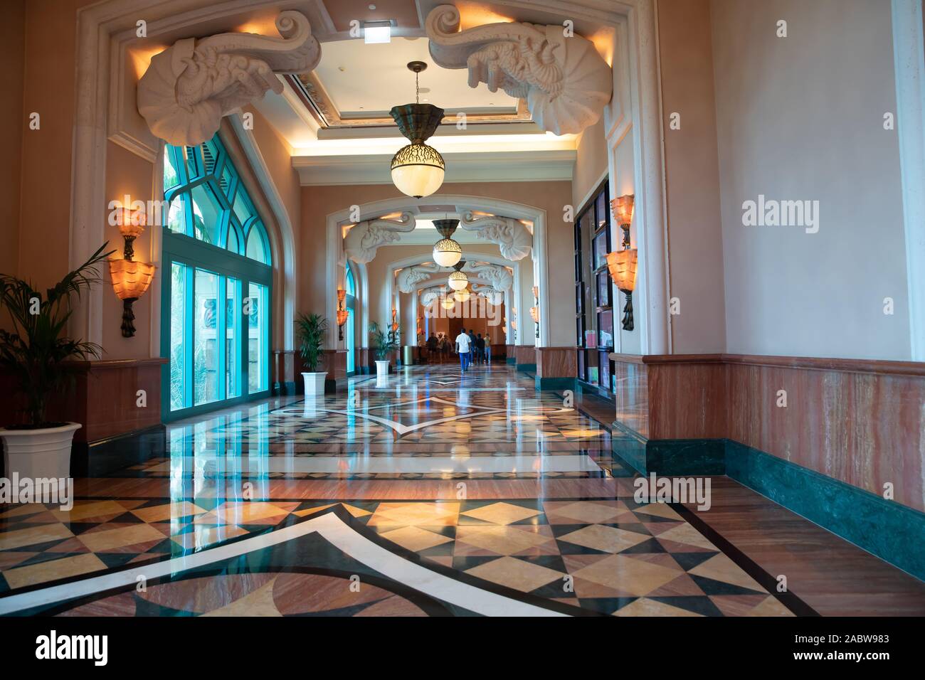 Interior of the Atlantis Hotel, on the palm in Dubai Stock Photo - Alamy