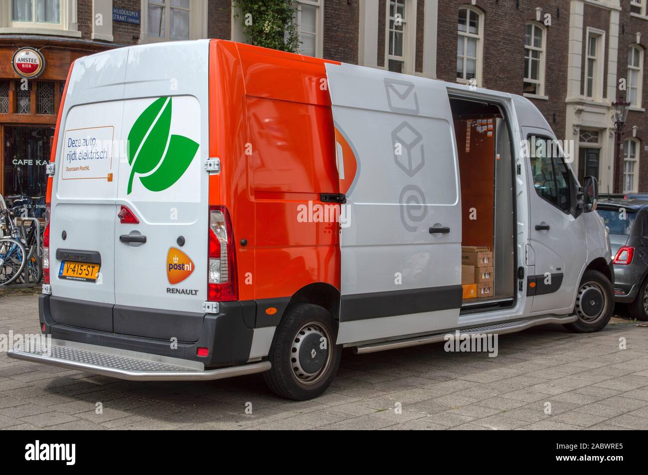 Postnl logo hi-res stock photography and images - Alamy