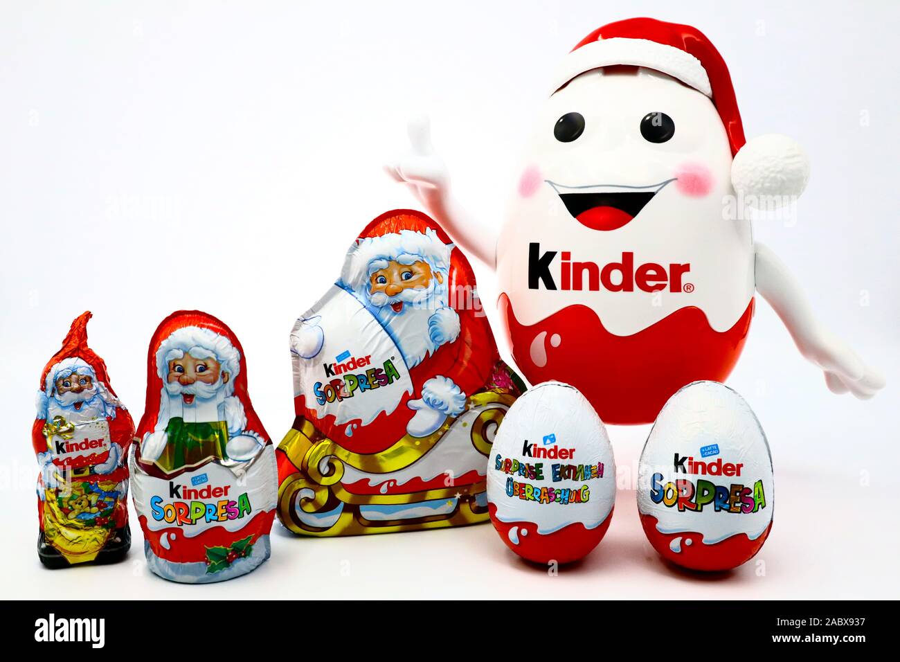 Kinder joy toys hi-res stock photography and images - Alamy